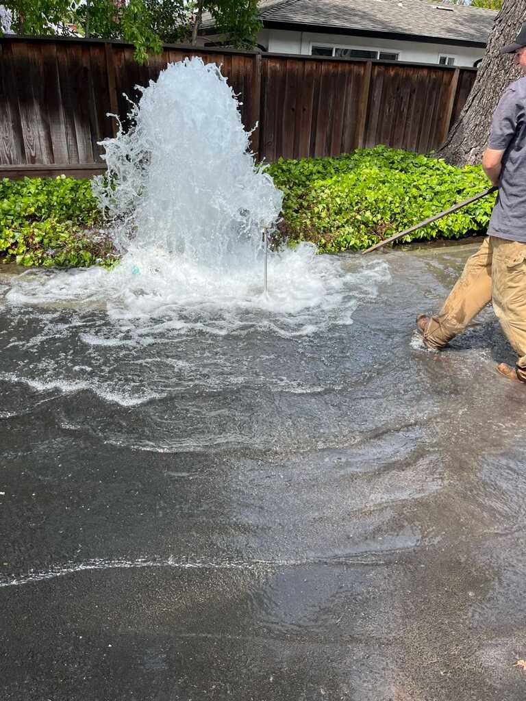 WATCH: WC Home Gets Unplanned "Water Feature" As Fire Hydrant Explodes ...